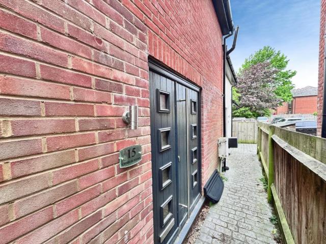 2 bedroom end of terrace house for sale