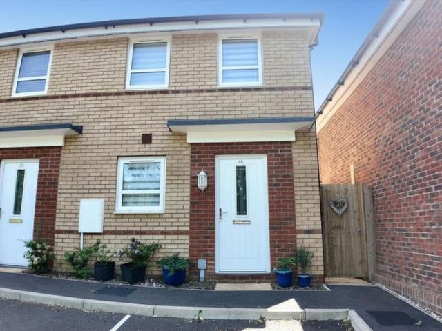 2 bedroom end of terrace house for sale