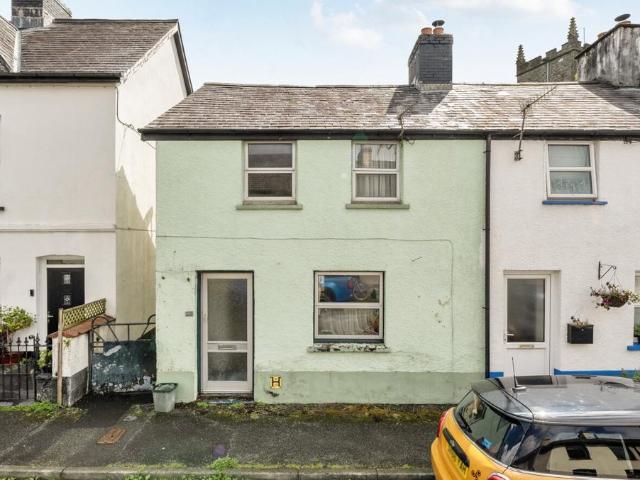 2 bedroom end of terrace house for sale