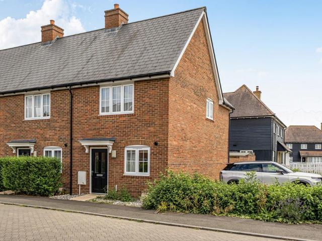 2 bedroom end of terrace house for sale