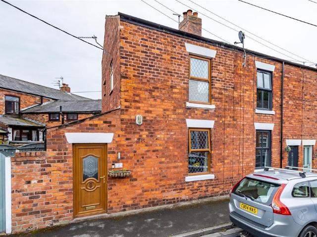 2 bedroom end of terrace house for sale
