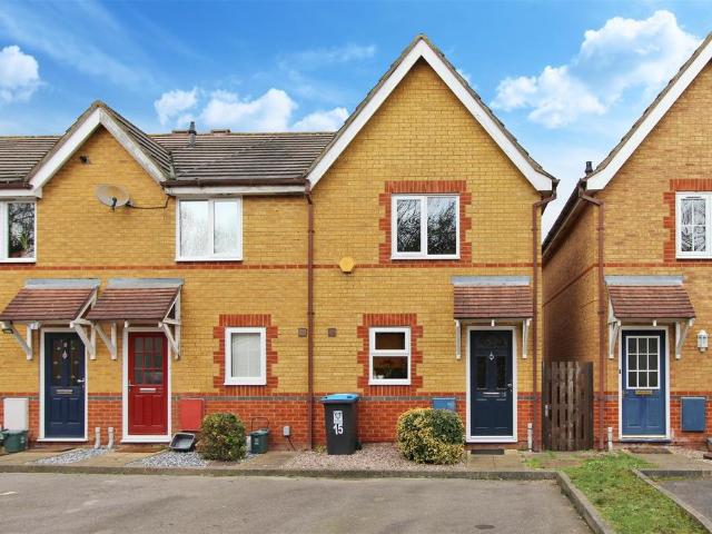2 bedroom end of terrace house for sale