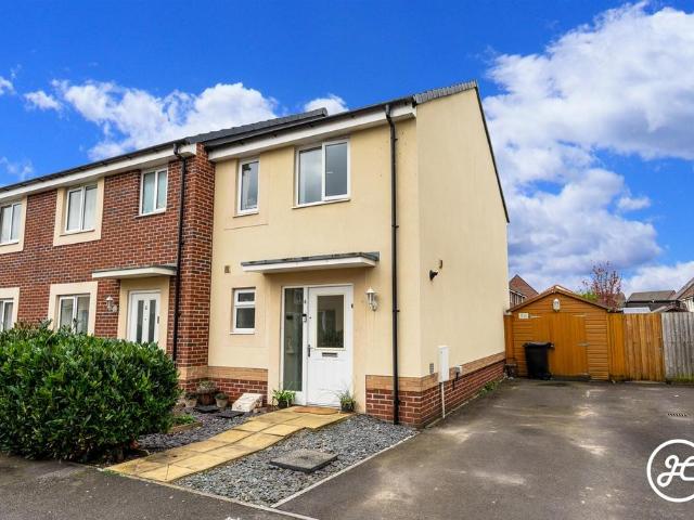 2 bedroom end of terrace house for sale