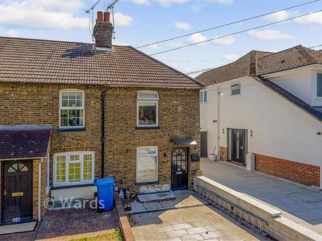 2 bedroom end of terrace house for sale