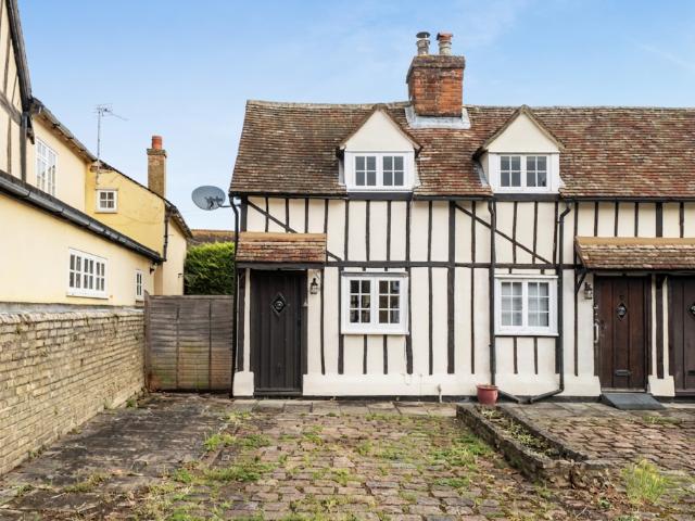 2 bedroom end of terrace house for sale