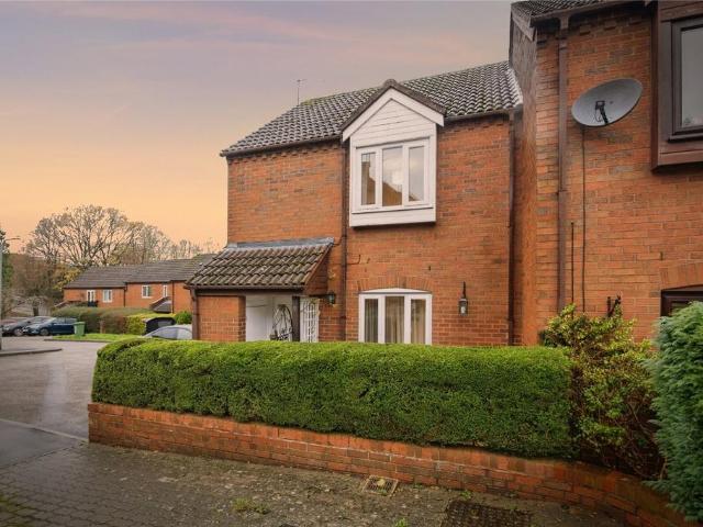2 bedroom end of terrace house for sale