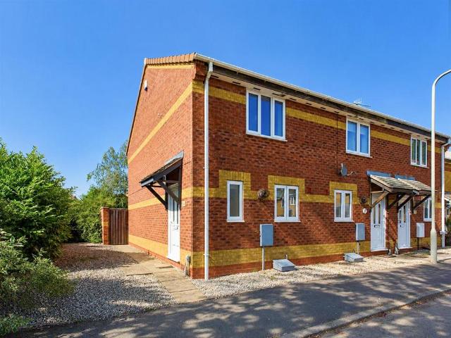 2 bedroom end of terrace house for sale