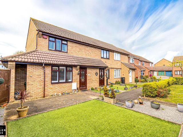 2 bedroom end of terrace house for sale