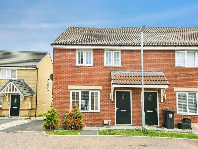 2 bedroom end of terrace house for sale