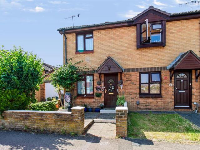 2 bedroom end of terrace house for sale