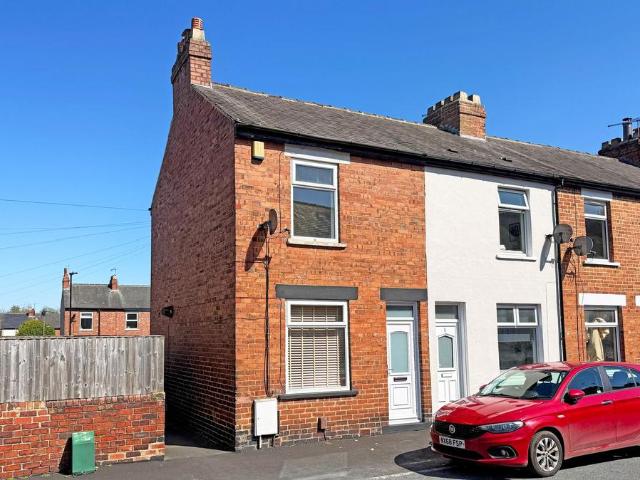2 bedroom end of terrace house for sale