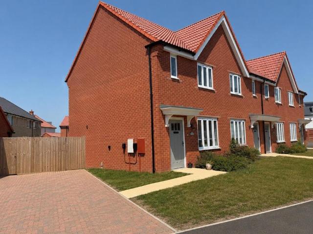 2 bedroom end of terrace house for sale