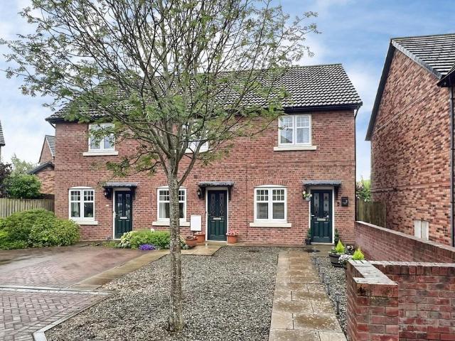 2 bedroom end of terrace house for sale