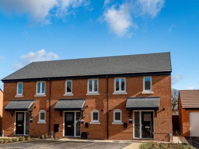 2 bedroom end of terrace house for sale