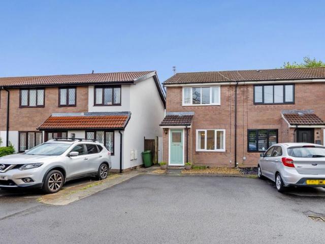 2 bedroom end of terrace house for sale
