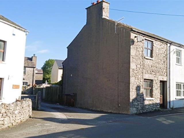 2 bedroom end of terrace house for sale