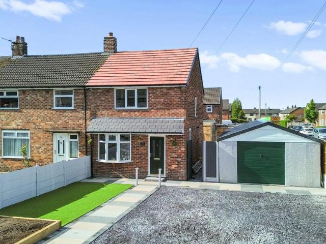 2 bedroom end of terrace house for sale