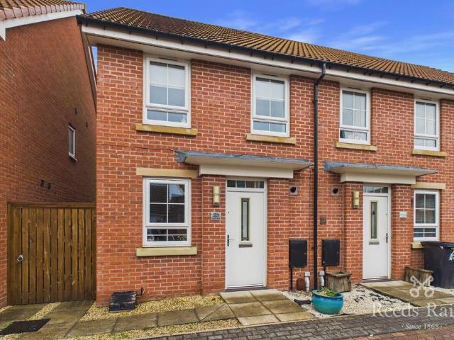 2 bedroom end of terrace house for sale