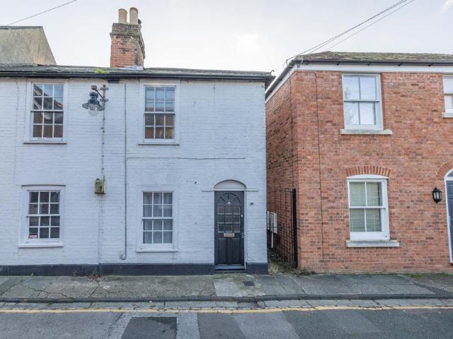2 bedroom end of terrace house for sale