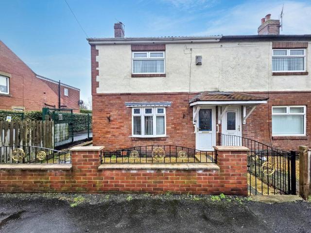 2 bedroom end of terrace house for sale