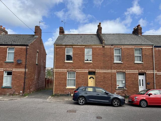 2 bedroom end of terrace house for sale