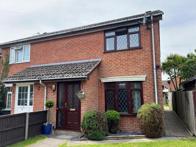 2 bedroom end of terrace house for sale