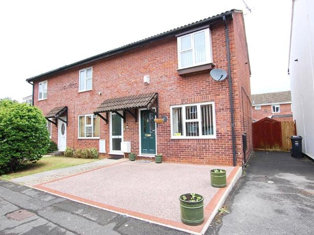 2 bedroom end of terrace house for sale