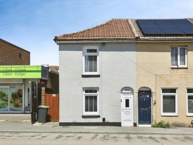 2 bedroom end of terrace house for sale