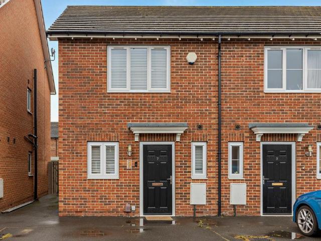 2 bedroom end of terrace house for sale