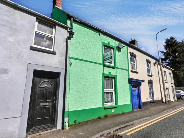 2 bedroom end of terrace house for sale