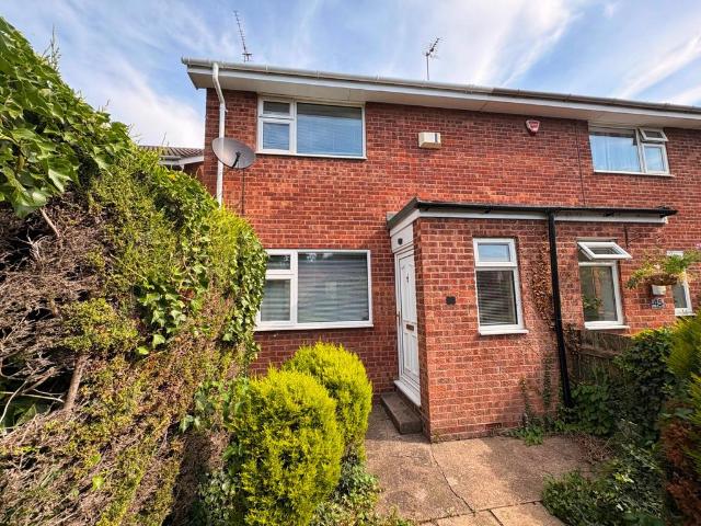 2 bedroom end of terrace house for sale