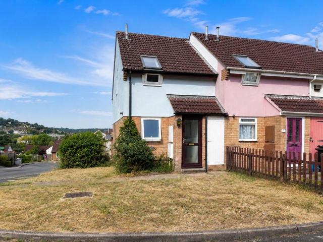 2 bedroom end of terrace house for sale