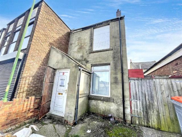2 bedroom end of terrace house for sale