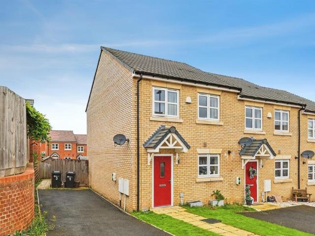 2 bedroom end of terrace house for sale