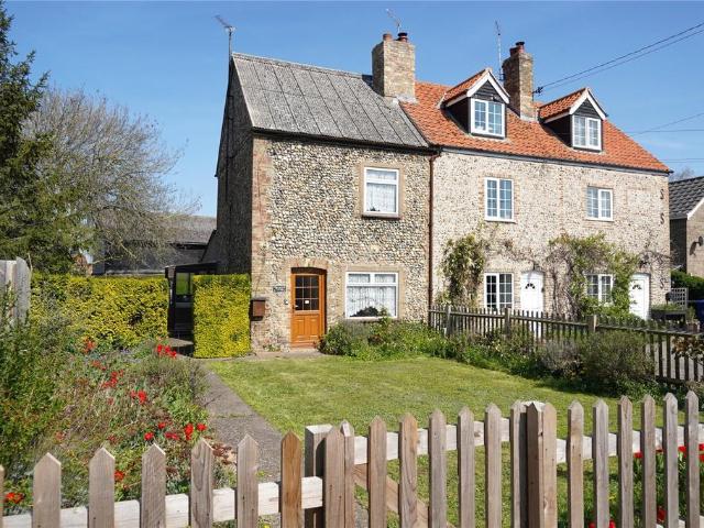 2 bedroom end of terrace house for sale