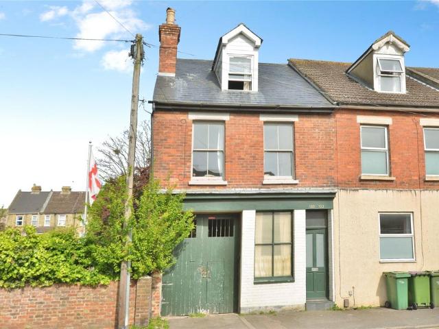 2 bedroom end of terrace house for sale