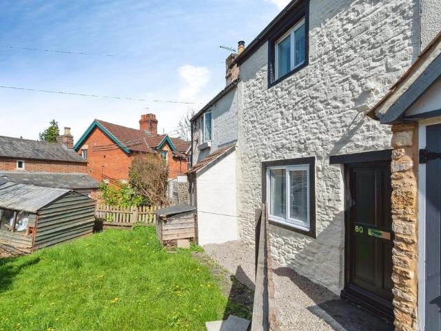 2 bedroom end of terrace house for sale
