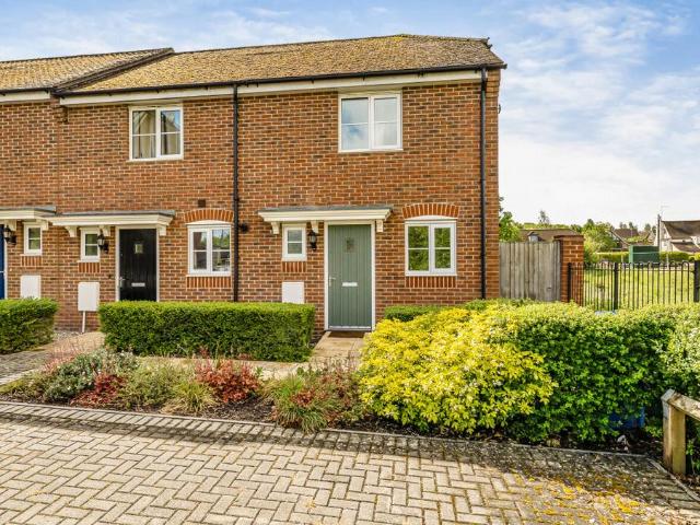 2 bedroom end of terrace house for sale