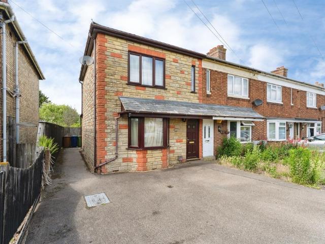 2 bedroom end of terrace house for sale