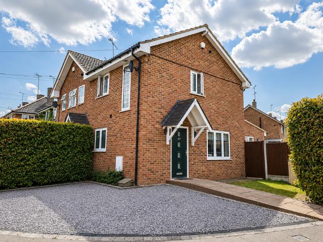 2 bedroom end of terrace house for sale