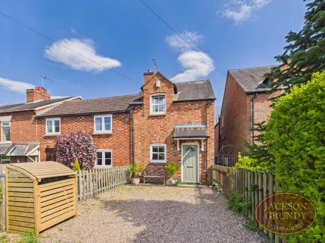 2 bedroom end of terrace house for sale