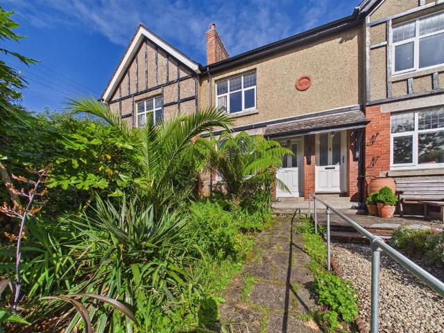 2 bedroom end of terrace house for sale