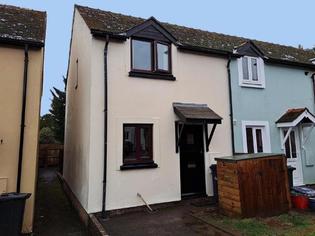 2 bedroom end of terrace house for sale