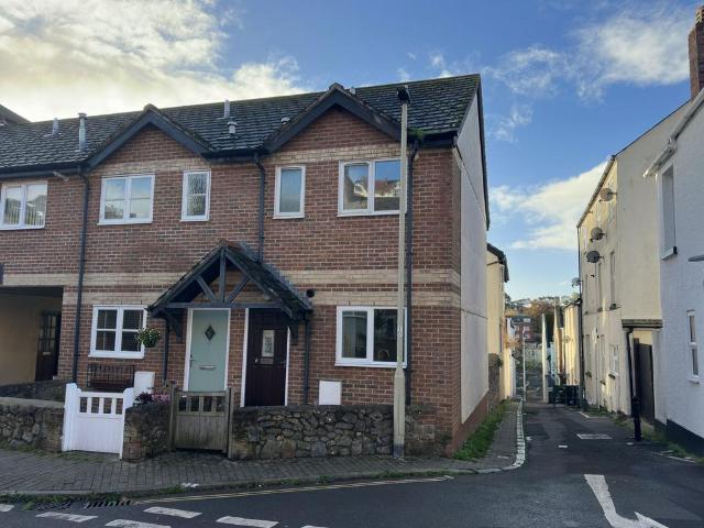 2 bedroom end of terrace house for sale