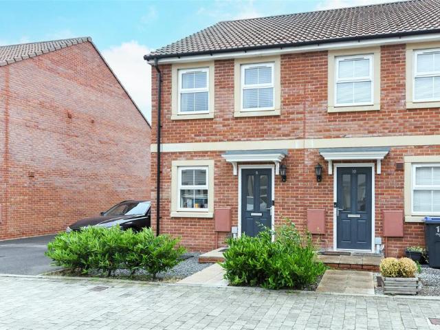 2 bedroom end of terrace house for sale
