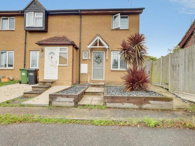 2 bedroom end of terrace house for sale
