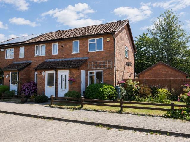 2 bedroom end of terrace house for sale