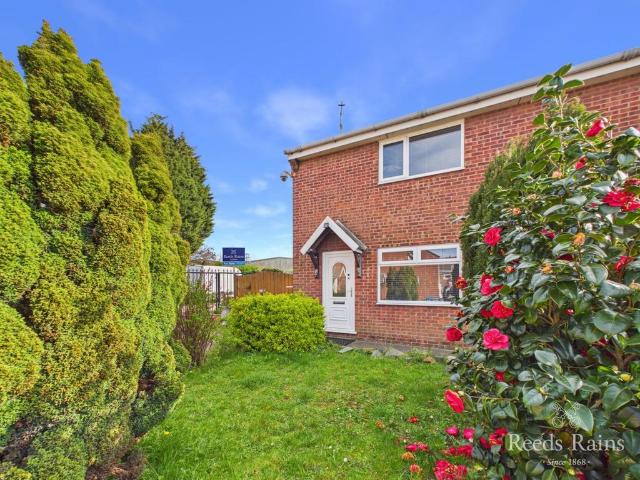 2 bedroom end of terrace house for sale