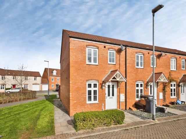 2 bedroom end of terrace house for sale