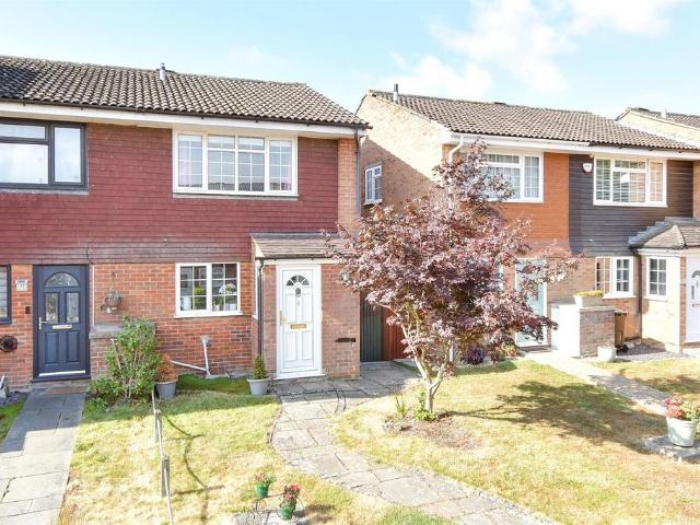 2 bedroom end of terrace house for sale